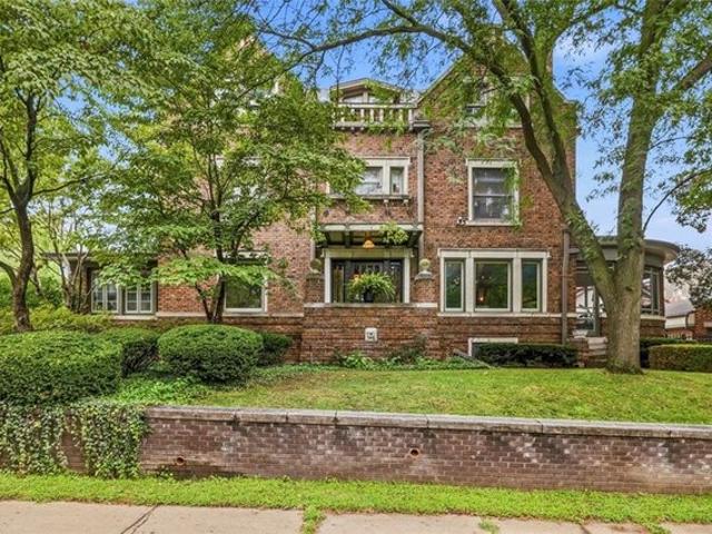 3681 Madison Ave, Kansas City, MO 64111