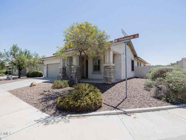 3681 e yellowstone place