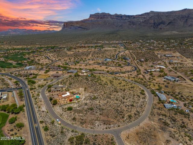 3681 s vista loop # 20