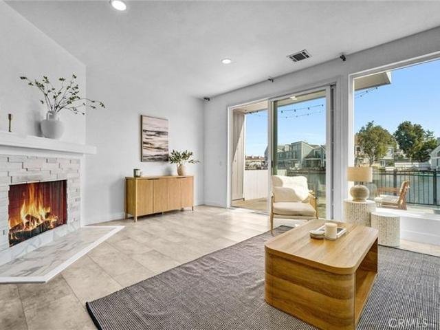 3682 Montego Dr, Huntington Beach, CA 92649