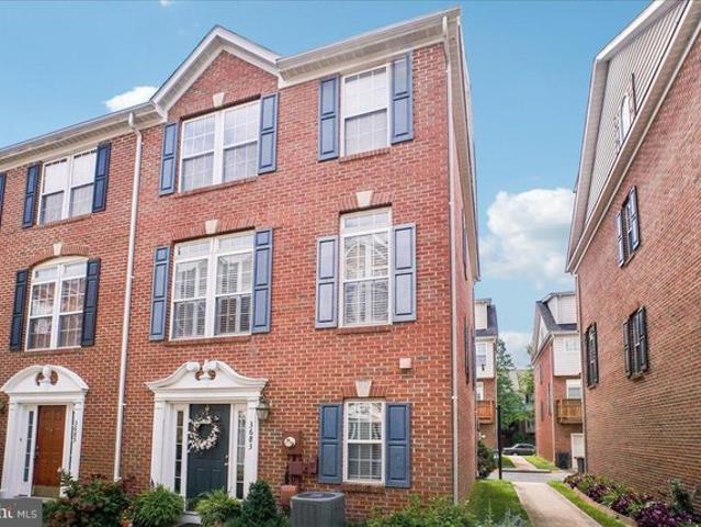 3683 Madison View Ln, Falls Church, VA 22041