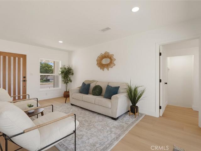 3683 San Anseline