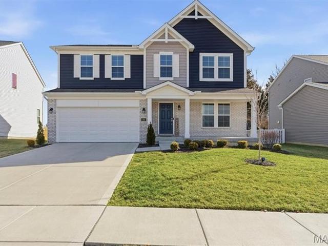 368 Cottage Grove Dr, Wentzville, MO 63385
