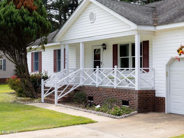 368 Country Club Road