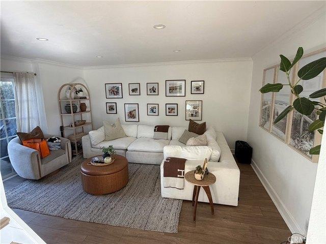 368 Genoa Ln, Costa Mesa, CA 92627