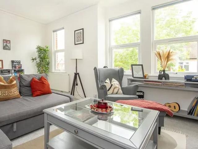 368 Kingston Road, London, SW20 8LN, United Kingdom | 1 bed house for rent #165779956 | Rentberry