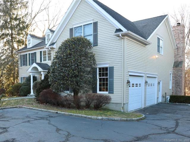 368 Hoyt St, Darien, CT 06820 | MLS #24153 | Compass