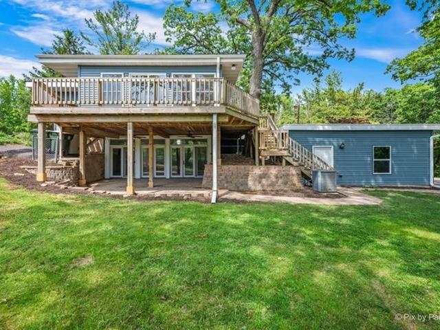 368 Holiday Dr, Lake Holiday, IL 60552