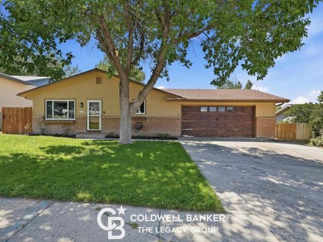 368 Indian Paintbrush St, Casper, WY 82604
