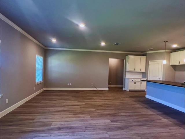 368 Lake Bluff
