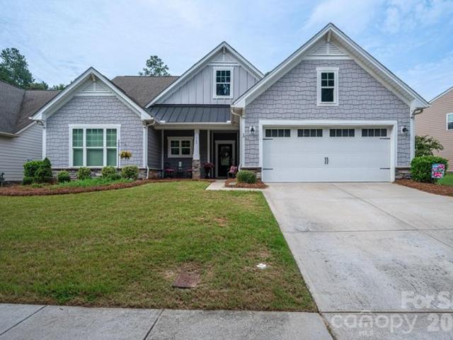 368 Picasso Trl, Mount Holly, NC 28120