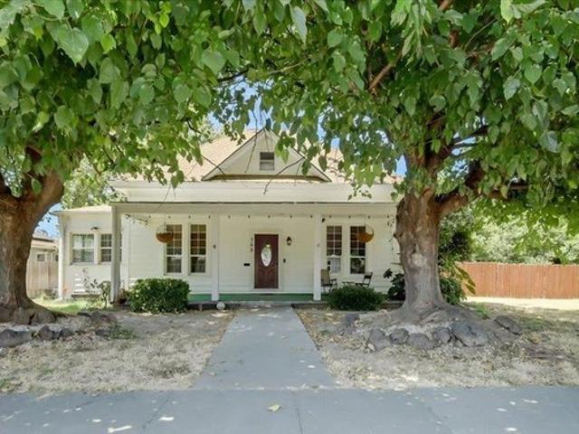 368 Robinson Ave, Yuba City, CA 95991