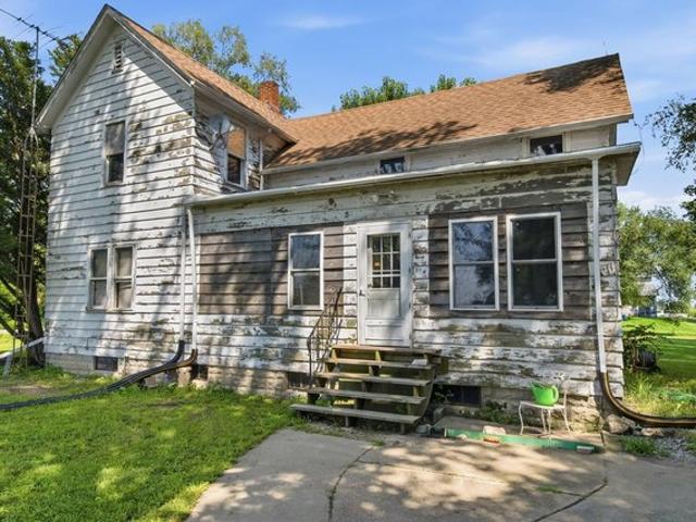 368 W 11000N Rd, Manteno, IL 60950