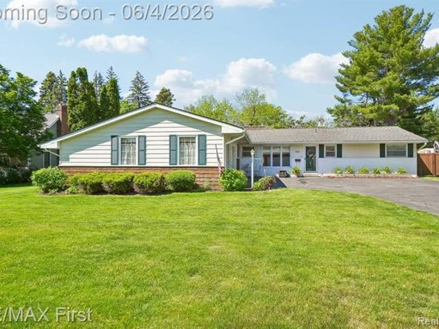 36940 Highview St, New Baltimore, MI 48047