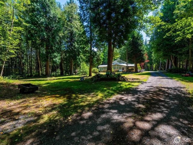 3695 Grandview Road