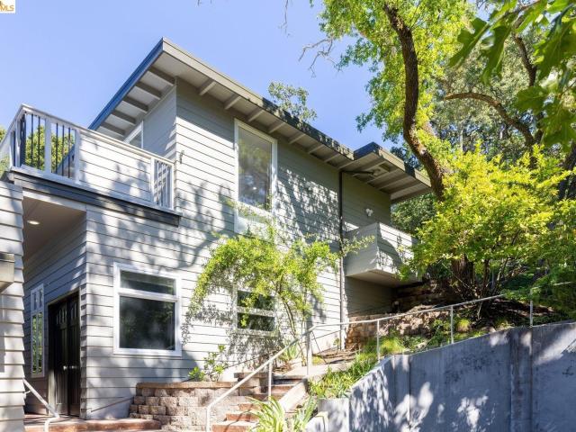 3696 Boyer Cir