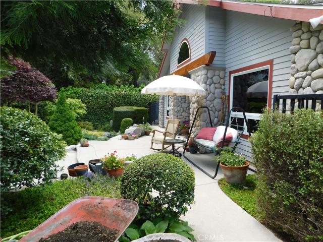 36976 Sycamore Dr Mountain, Yucaipa, CA 92399 | MLS #IG26006 MR | Compass