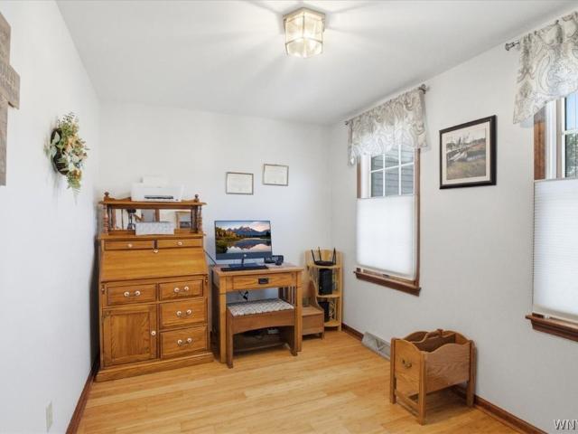 3698 Meadowbrook Acres