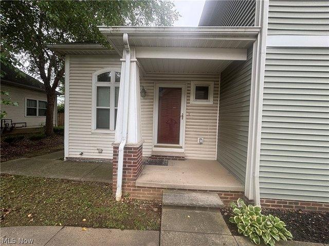 3698 Abbey Ct, Cleveland, OH 44105