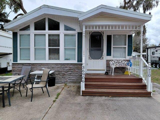 36906 Pinochle Dr, Zephyrhills, FL 33541