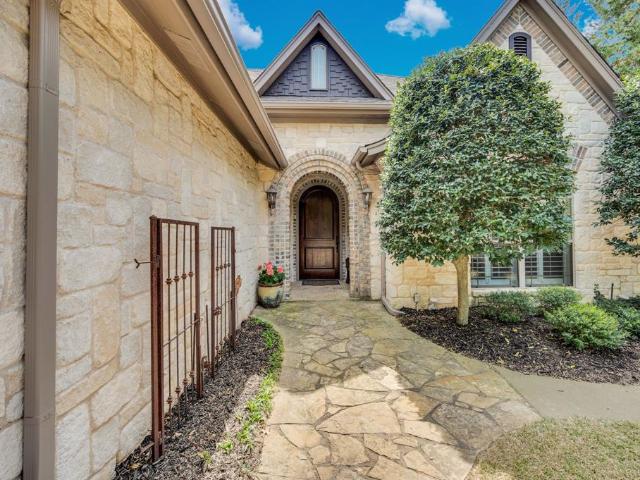 3690 Mockingbird Ln, Midlothian, TX 76065 | Compass