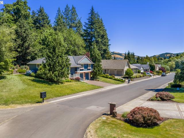 3690 arrowhead ave