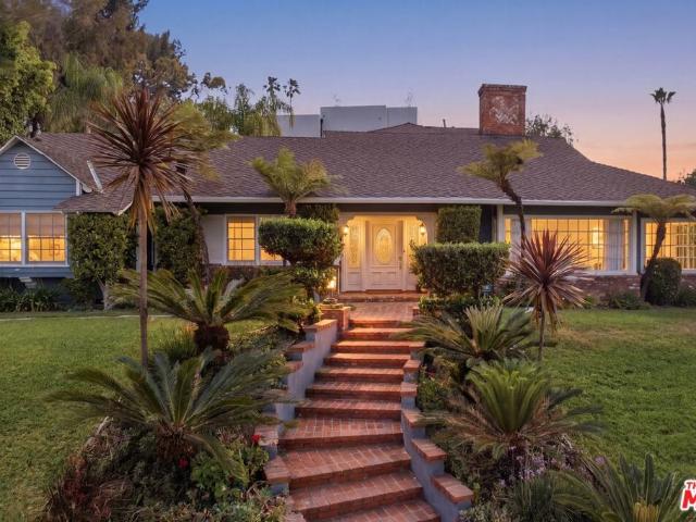 3690 Crownridge Drive