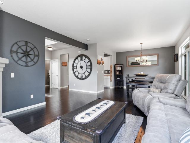 3690 se starling pl