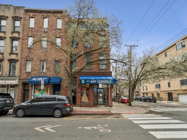 369 1St St # 3