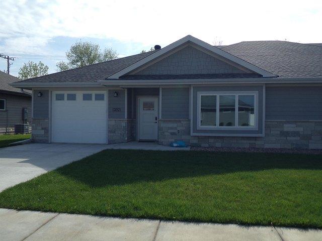 369 7th Ave, Columbus, NE 68601