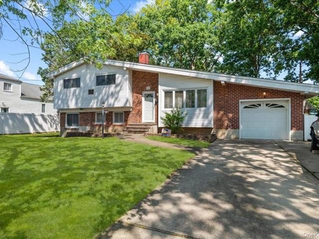 369 Central Ave, Deer Park, NY 11729