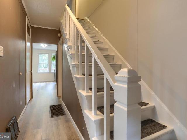 369 Boyd Street
