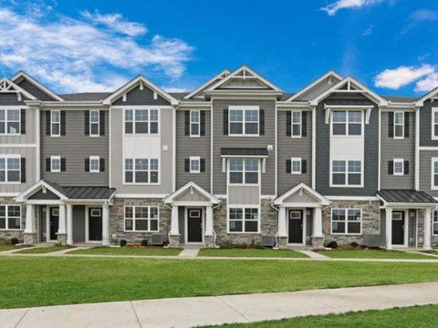 369 Bridgeview Ct, Saint Charles, IL 60174
