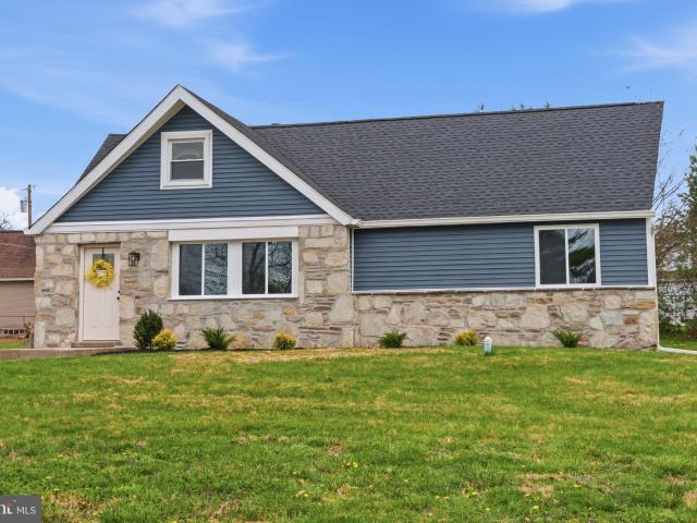369 Deb Ln, Warminster, PA 18974 | MLS #PABU2118 | Compass