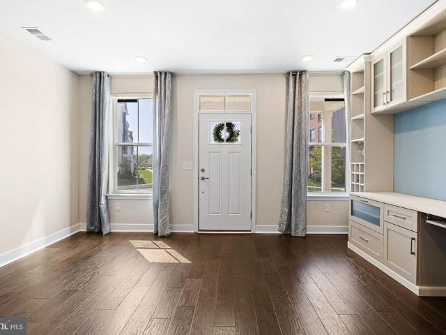 369 Foundry Street