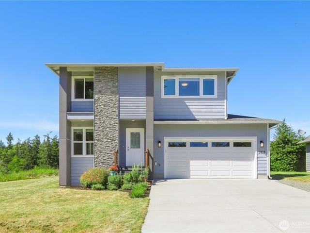 369 Hocker St, Coupeville, WA 98239