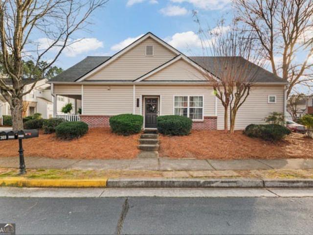 369 Hiawassee Dr, Woodstock, GA 30188