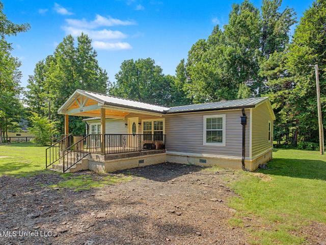 369 Meadow View Circle