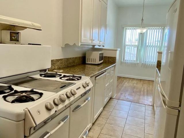 369 North Spaulding Avenue 1 Bedroom Apartment for Rent at 369 N Spaulding Ave, Los Angeles, CA 90036 Mid City West