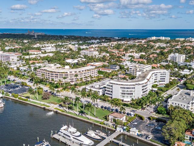 369 S Lake Dr, Unit 2B, Palm Beach, FL 33480 | MLS #26 697