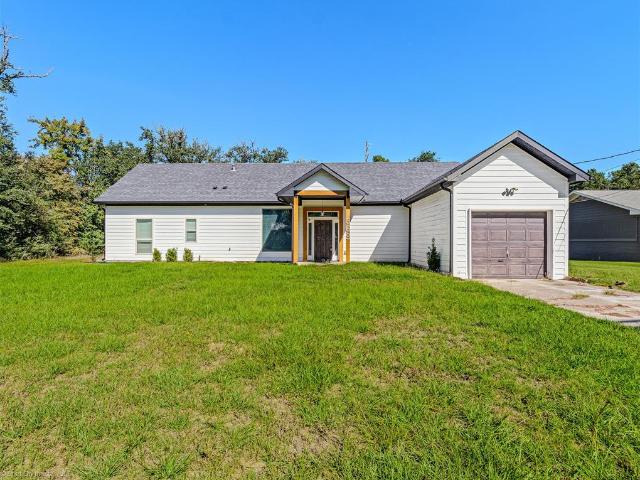 369 Pine Chase St, Van, TX 75790 | MLS #21092 | Compass