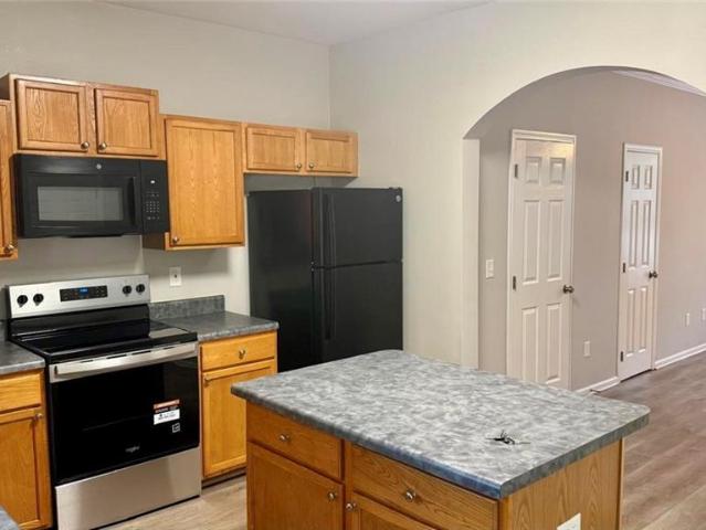 369 Pine Hill Place 1