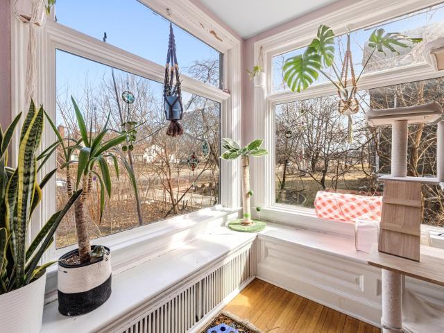 369 W 5th Street