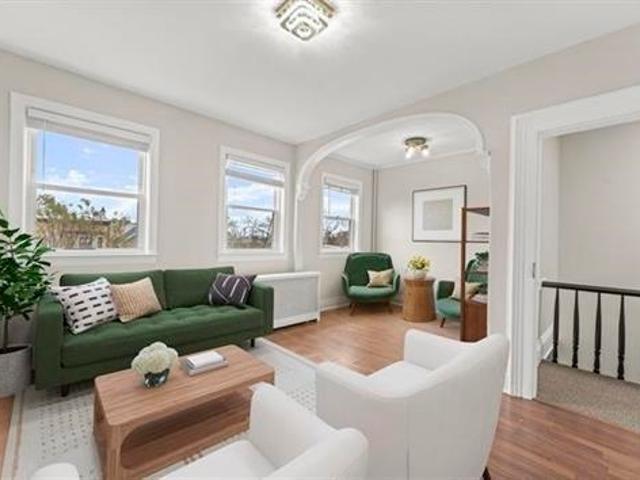 369 Webster Ave