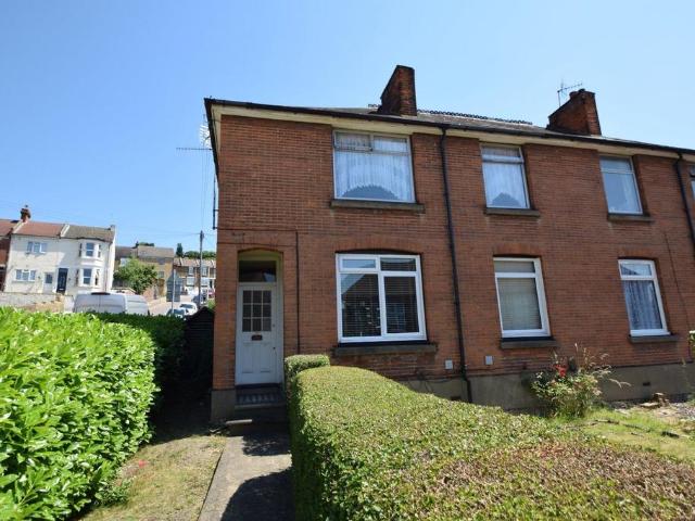369a Luton Road, Chatham 2 bed maisonette to rent £1,150 pcm £265 pw