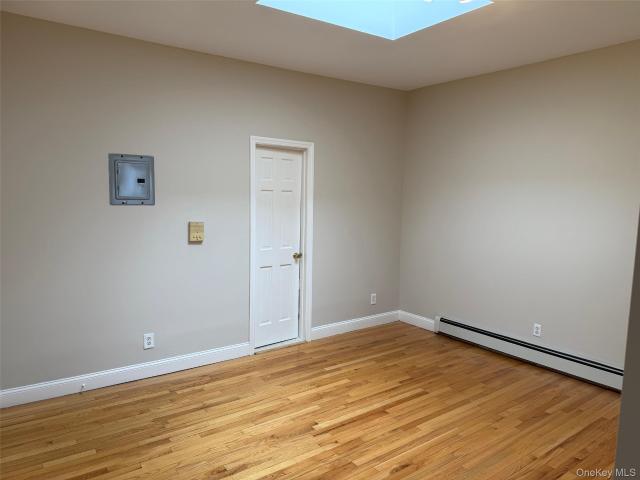 36 09 Ditmars Boulevard