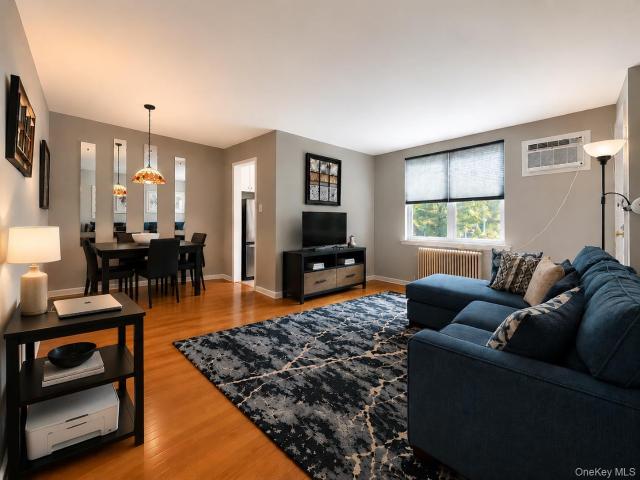 36 14 Utopia Parkway F2