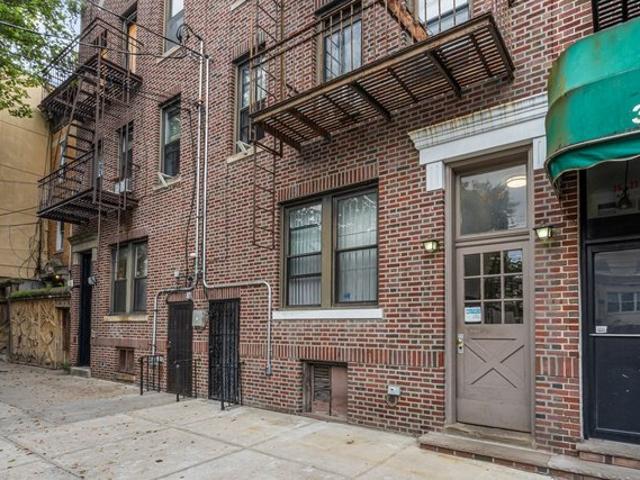 36 25 30th St Unit Bldg, Queens, NY 11106