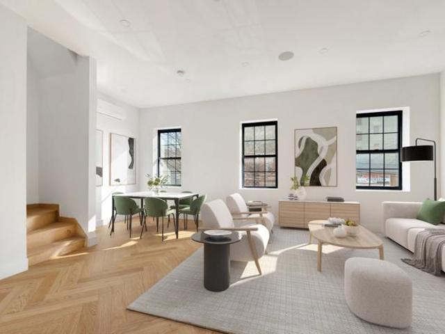 36 26 32nd St, Long Island City, NY 11106