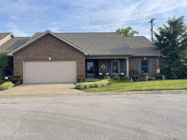 36 Trace Ln, Shelbyville, KY 40065